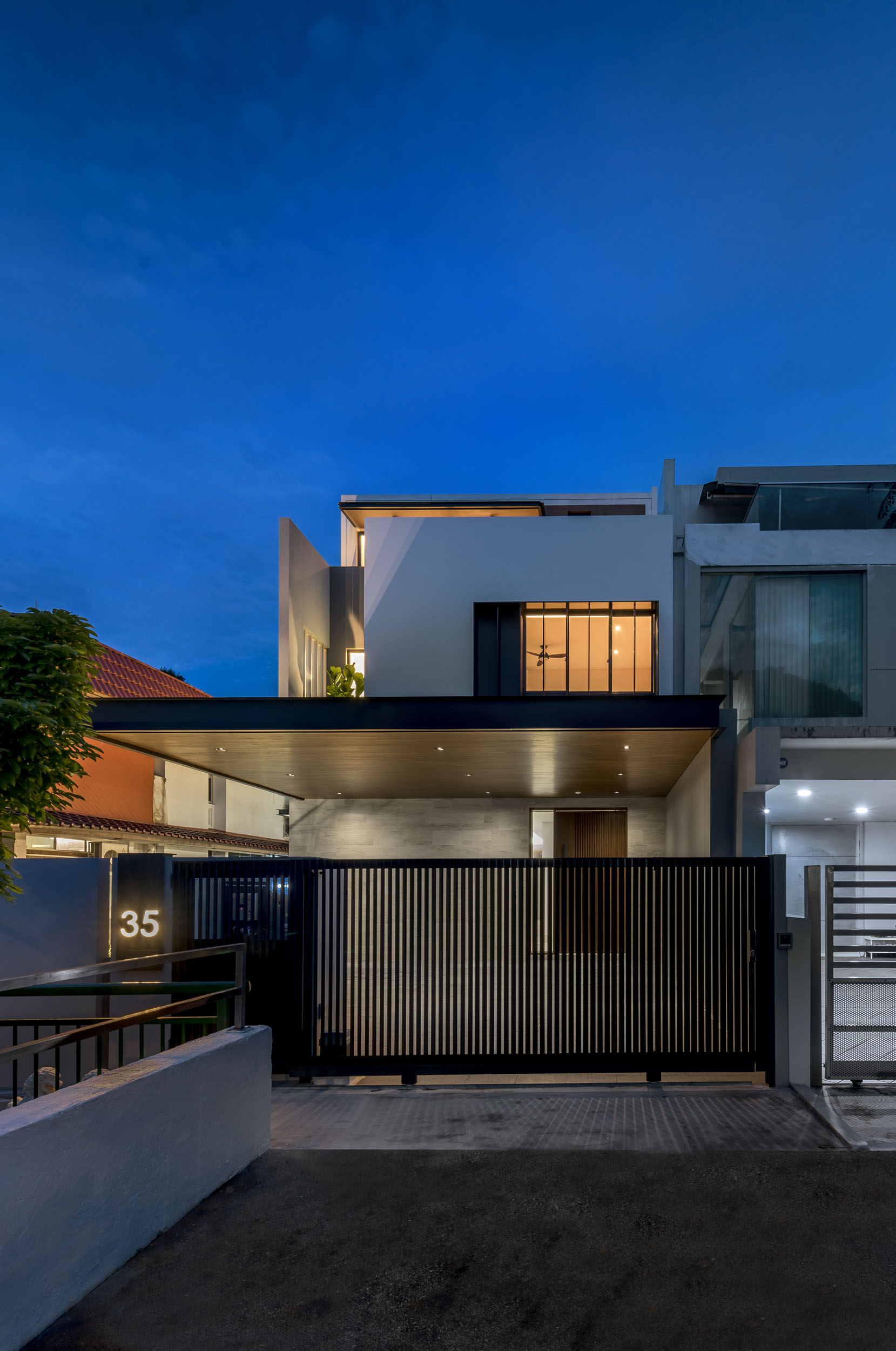 LAYER HOUSE | ADX Architects